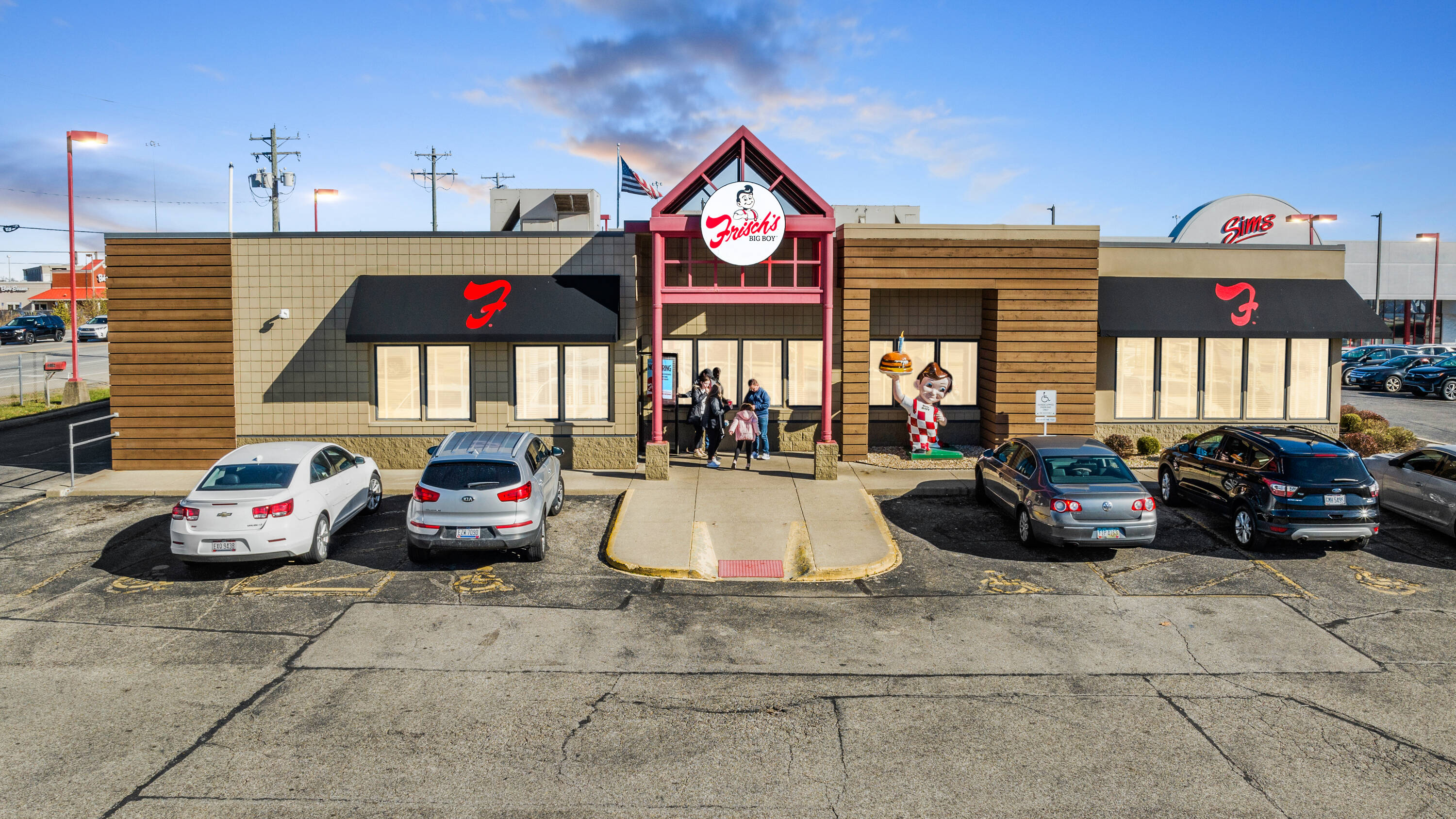 4462 EASTGATE BLVD Cincinnati OH 45245-1586 APN: 413105D148. | Crexi.com