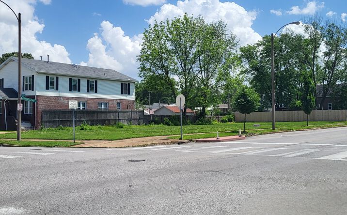 7737 Watson Rd, St. Louis, MO 63119 | Crexi.com