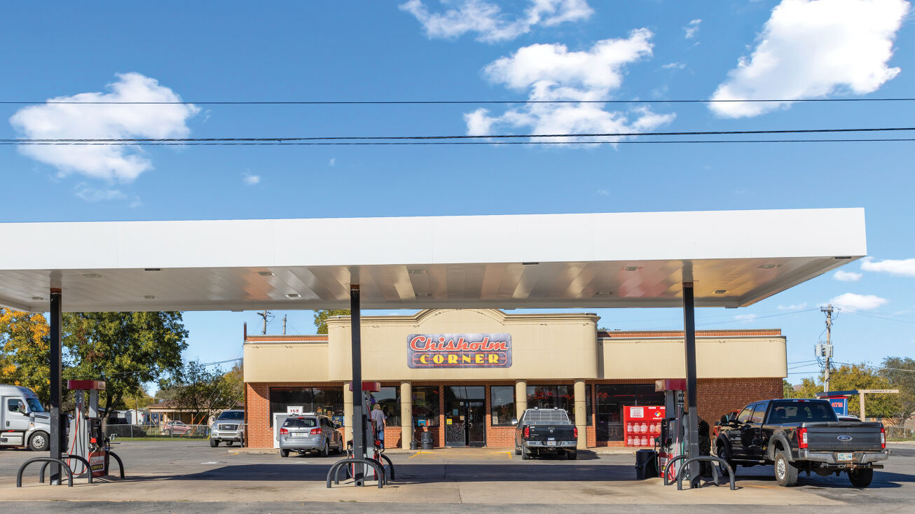 1 E H Ave, Cache, OK 73527 | Crexi.com