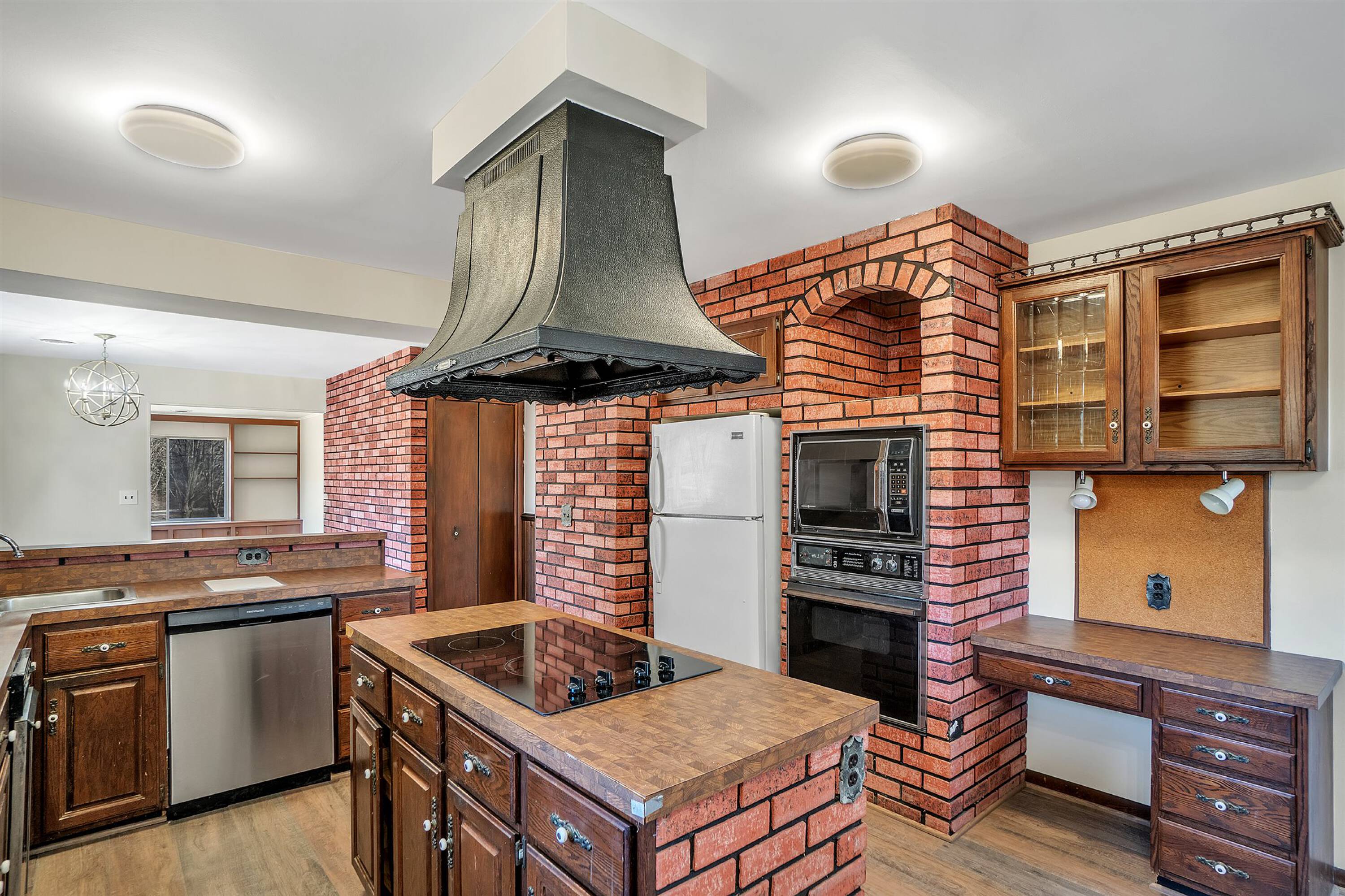 10050 Hyne Rd, Brighton, MI 48114 | Crexi.com