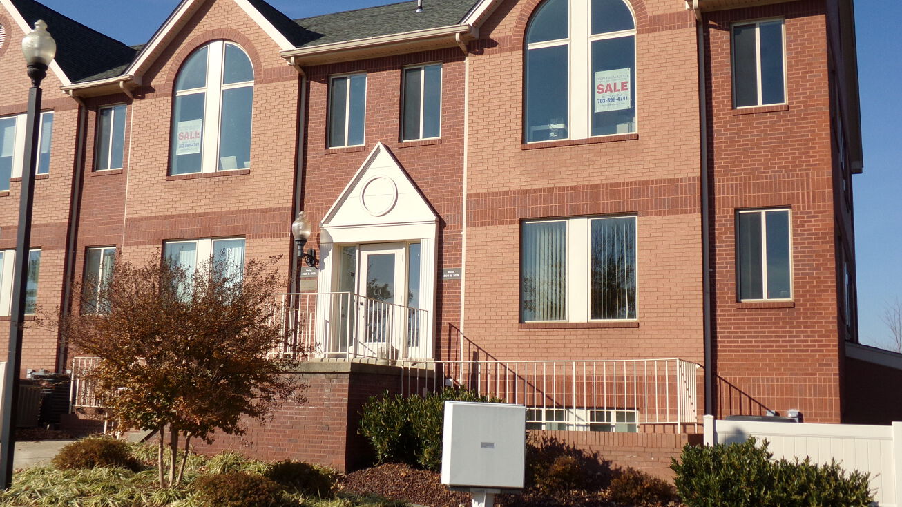 22648 Glenn Dr, Sterling, VA 20164 | Crexi.com