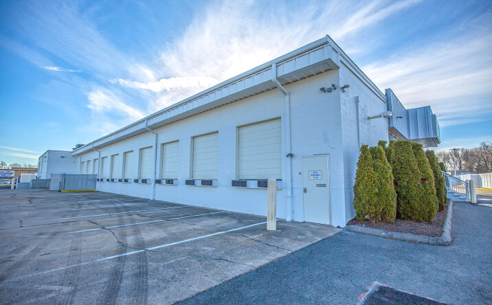 24 KING SPRING RD Windsor Locks CT 06096 APN: 00240200 | Crexi.com