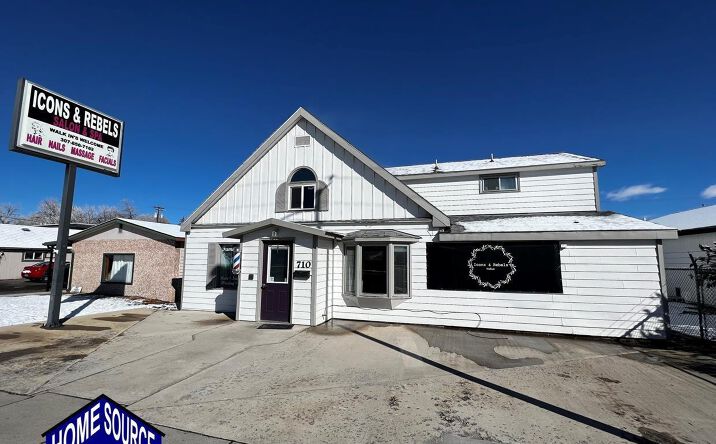 11519 US-26, Kinnear, WY 82516 - Retail Property for Sale - Kinnear Store