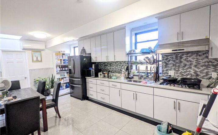 870 59TH ST Brooklyn NY 11220-3612 APN: 3570735 | Crexi.com