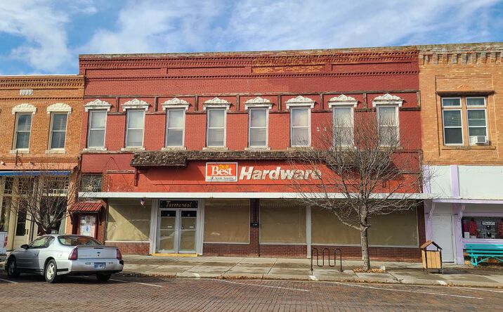 115 N MAIN ST Lindsborg KS 67456-2226 APN: 034-17-0-20-29-008.00-0 ...