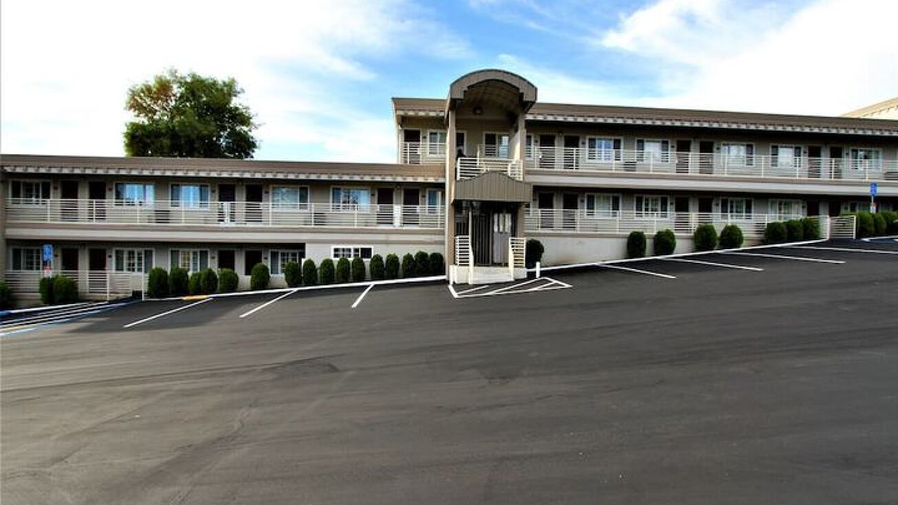 21598 Foothill Blvd, Hayward, CA 94541 | Crexi.com