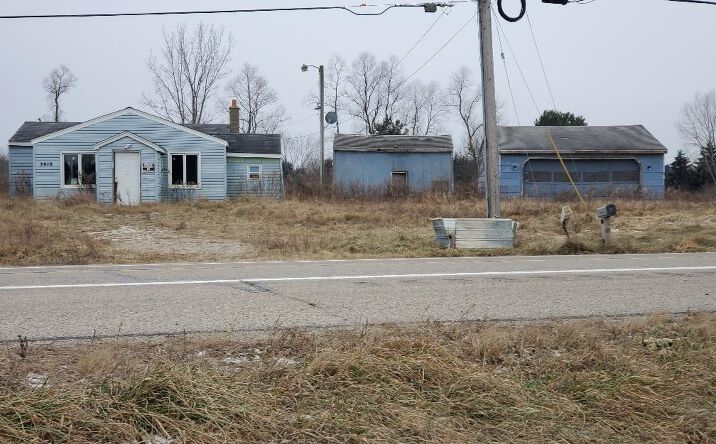 3910 Howard City Edmore Rd, Six Lakes, MI 48886 - Retail Property for ...