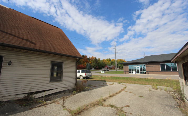 4306 E Grand River Ave, Howell, MI 48843 | Crexi.com