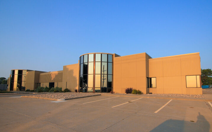 3401 N Louise Ave Sioux Falls Sd 57107 Crexi