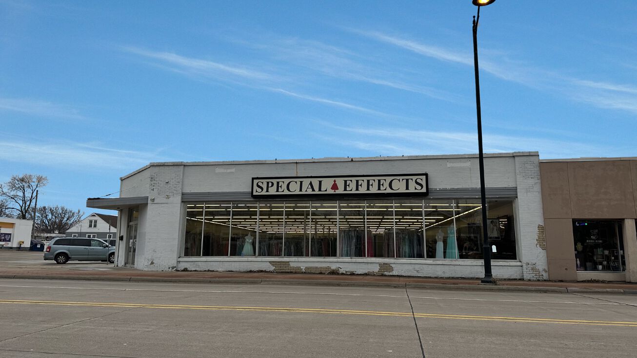 3126 Avenue of the Cities, Moline, IL 61265 | Crexi.com