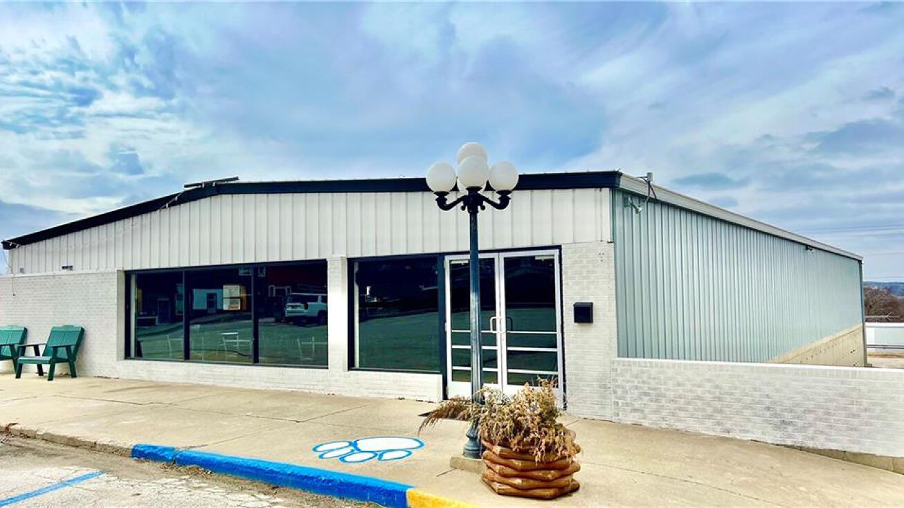 107 N Washington St, Princeton, MO 64673 | Crexi.com