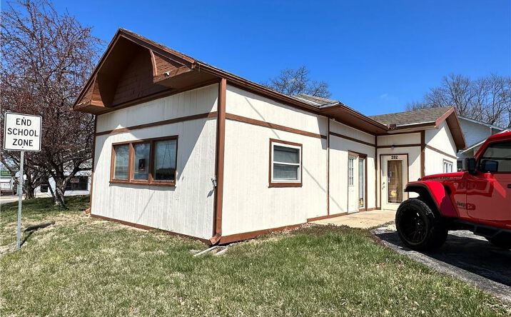 202 S Webster Street, Spring Hill, KS 66083 | Crexi.com