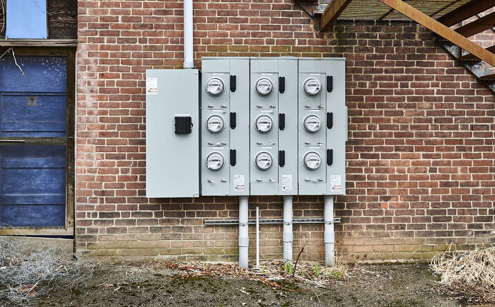 70 FEDERAL ST Greenfield MA 01301-5201 APN: 57-14-0 | Crexi.com