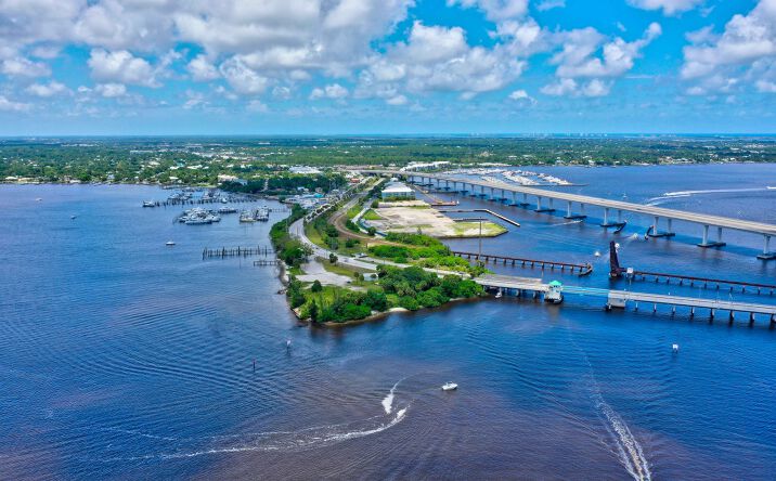 54 NW DIXIE HWY Stuart FL 34994 | Crexi.com