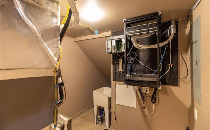 447 Naubuc Ave, Glastonbury, CT 06033 - Retail Property for Sale - 447 ...