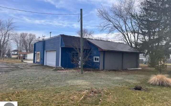 203 W MORSE ST Perrinton MI 48871-5125 APN: 43-100-063-50 | Crexi.com