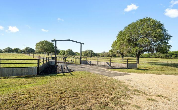 5304 U.S. Hwy 87 W, Sutherland Springs, TX 78161 | Crexi.com