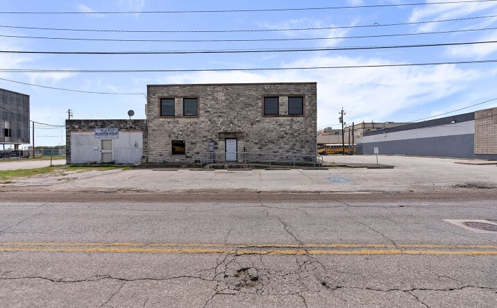 1024 Leopard St, Corpus Christi, TX 78401 | Crexi.com