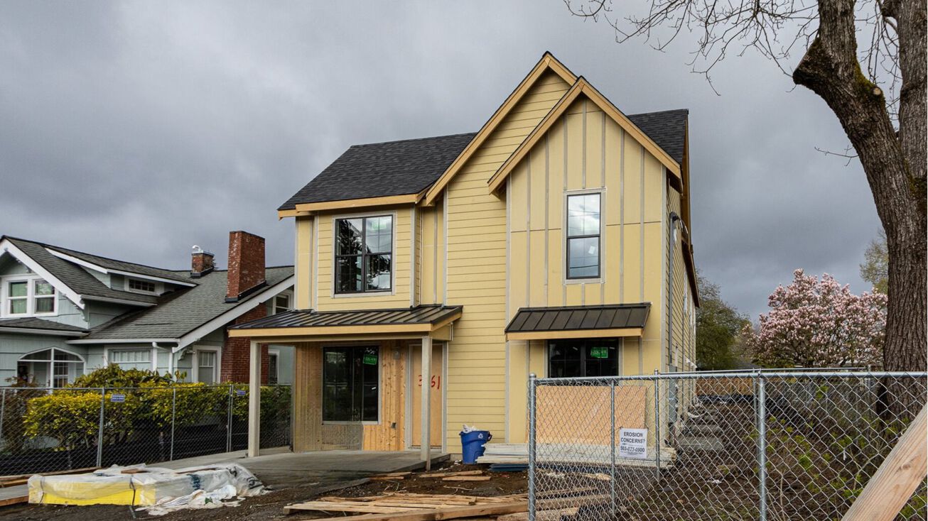 3761 SE 73rd Ave, Portland, OR 97206 - Multifamily Property for Sale