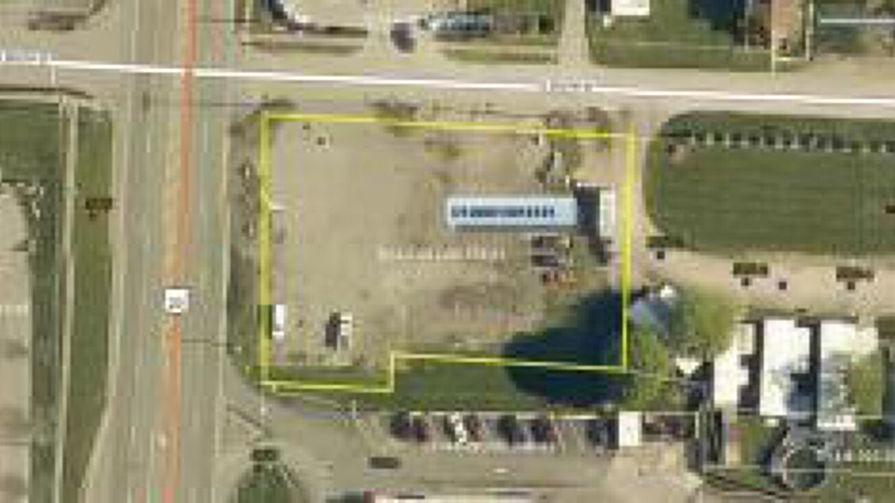 Pictures of Land property located at 5050 S Walnut Street, South ...