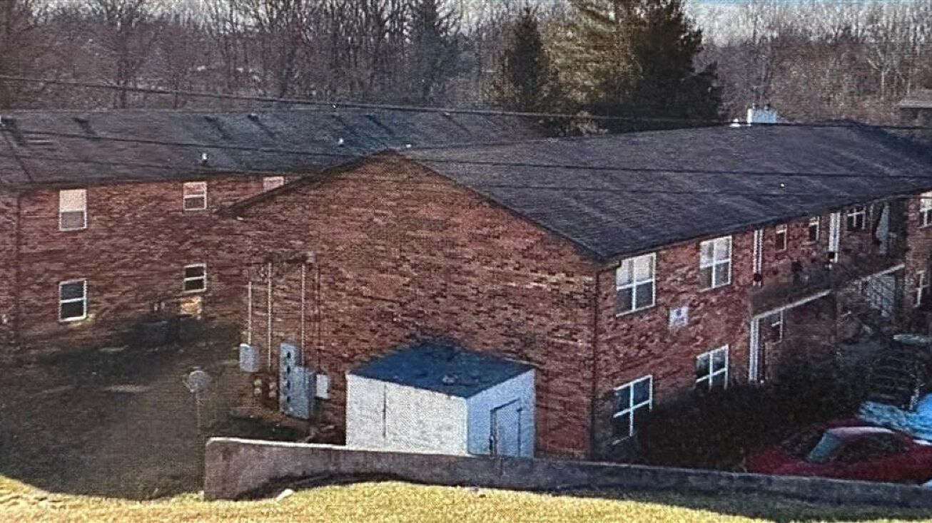 433 Wood Creek Dr, Radcliff, KY 40160 | Crexi.com