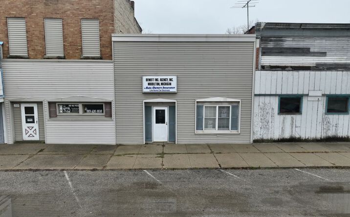 108 N NEWTON ST Middleton MI 48856-5107 APN: 05-110-012-00 | Crexi.com