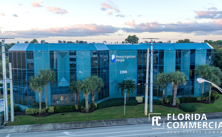 Pictures of Office property located at 2100 SE Ocean Blvd, Stuart, FL ...