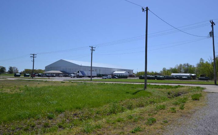 450 E Illinois St, Benton, IL 62812 | Crexi.com