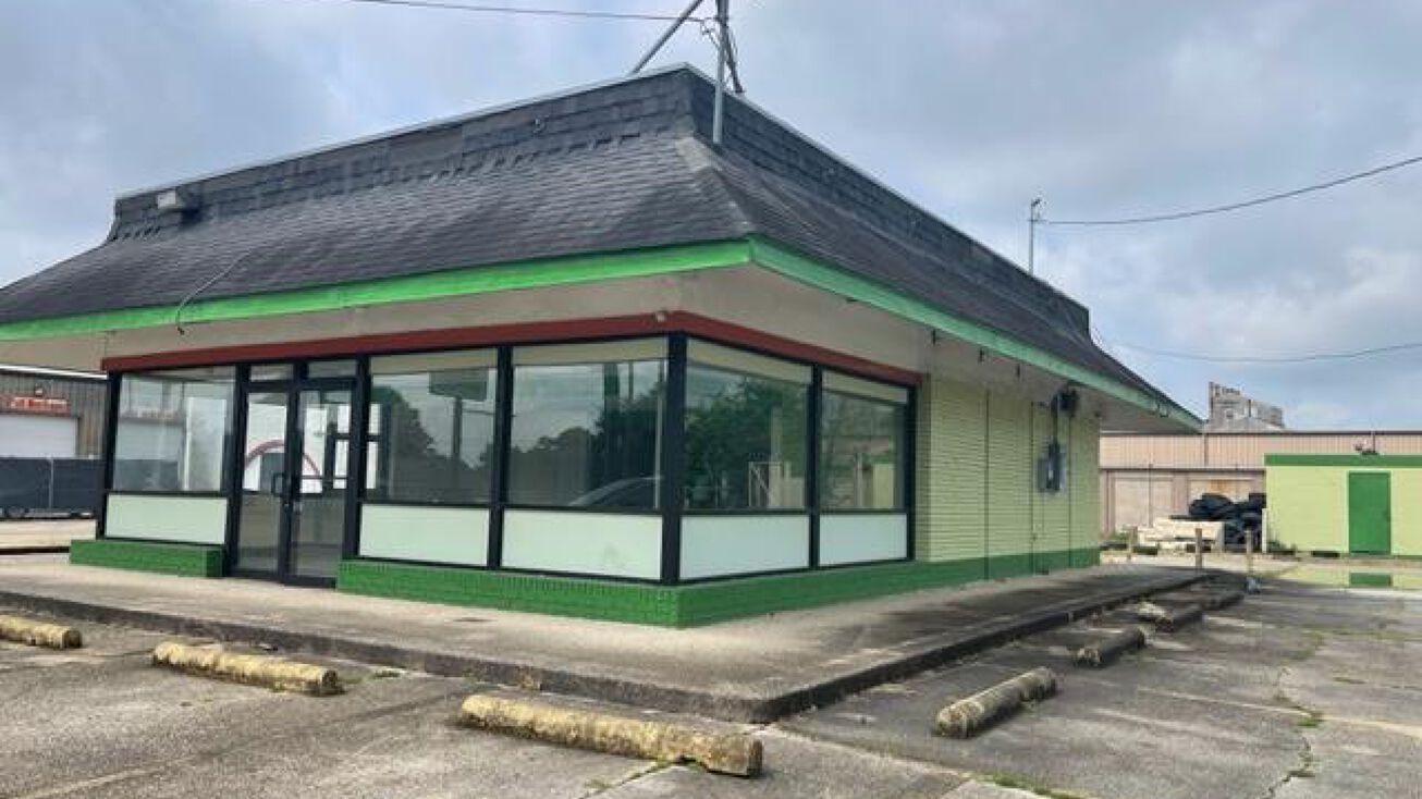 7100 Downman Rd, New Orleans, LA 70126 | Crexi.com