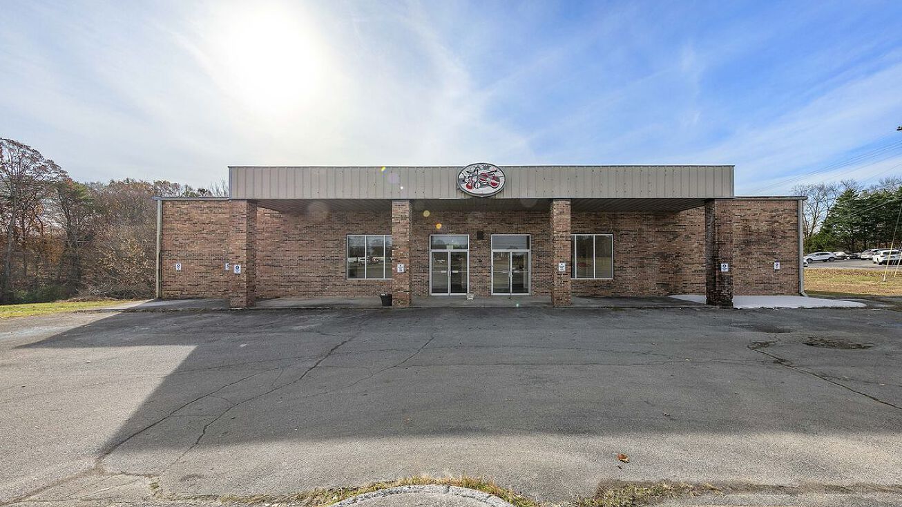 2808 E Lamar Alexander Pkwy, Maryville, TN 37804 | Crexi.com