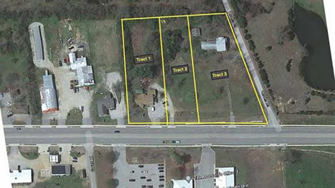 Pictures of Land property located at Hwy 167, Ash Flat, AR 72513 for ...