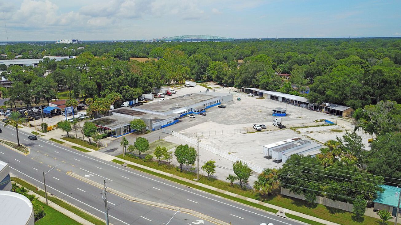 3261 Phillips Highway, Jacksonville, FL 32207 | Crexi.com