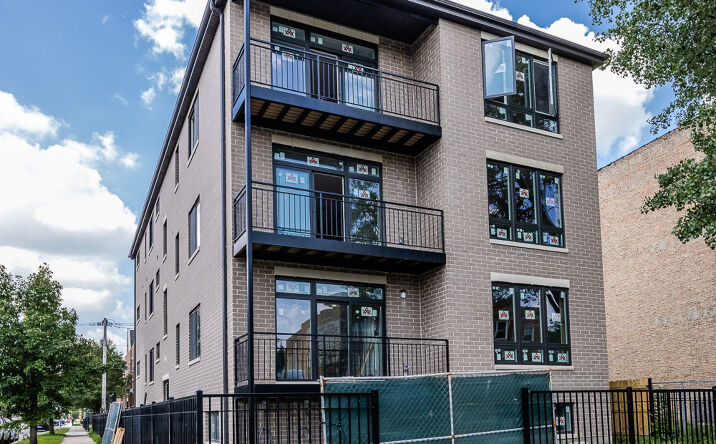 Multifamily Apartment Buildings for Sale in IL | Crexi.com