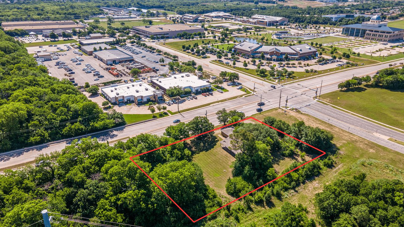 524 S Loop 288, Denton, TX 76205 | Crexi.com