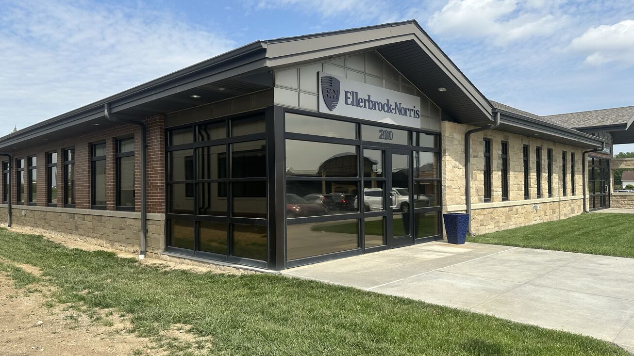 7120 Stephanie Ln, Lincoln, NE 68516 | Crexi.com