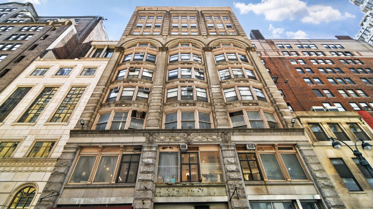 260 W 36th St., New York, NY 10018 | Crexi.com