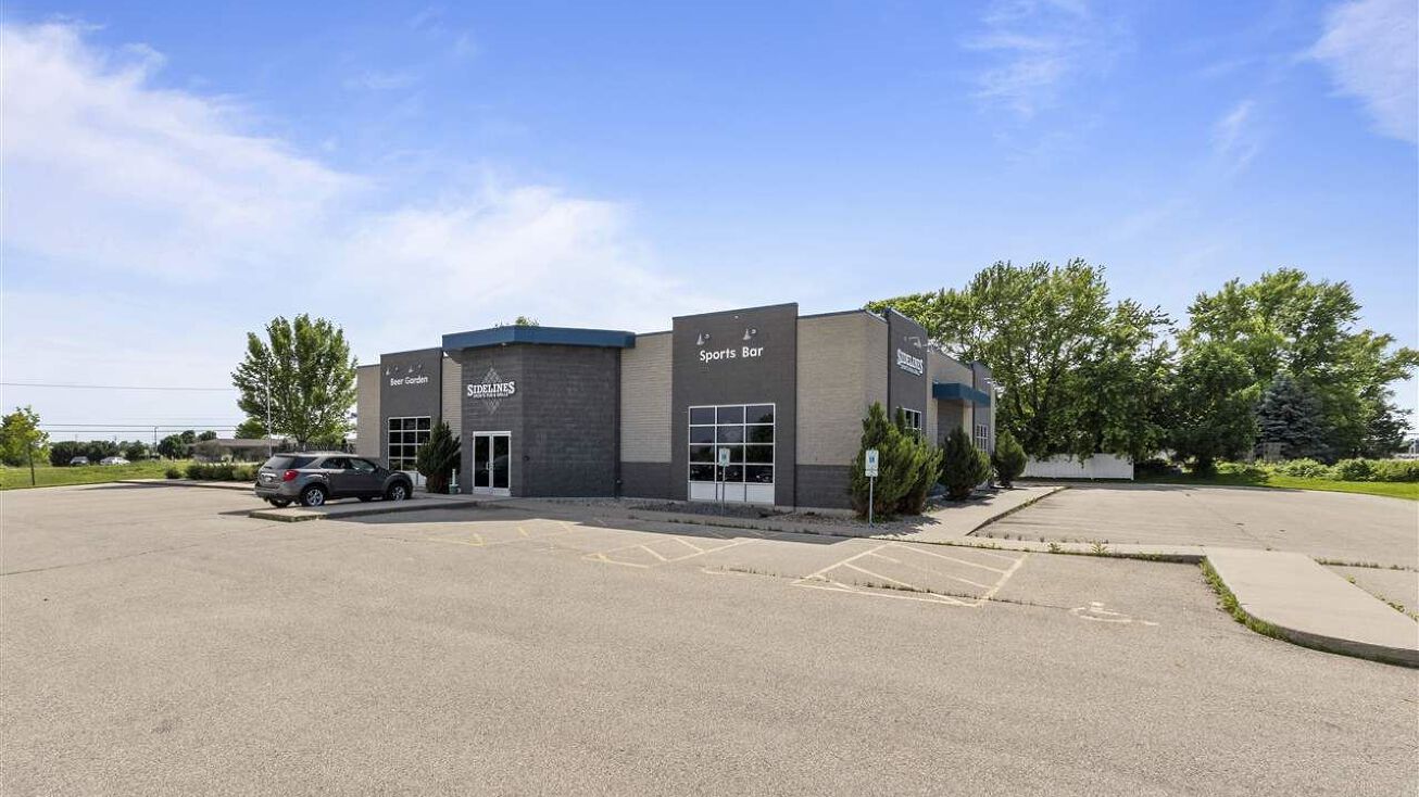 W6278 Greenville Dr, Greenville, WI 54942 | Crexi.com