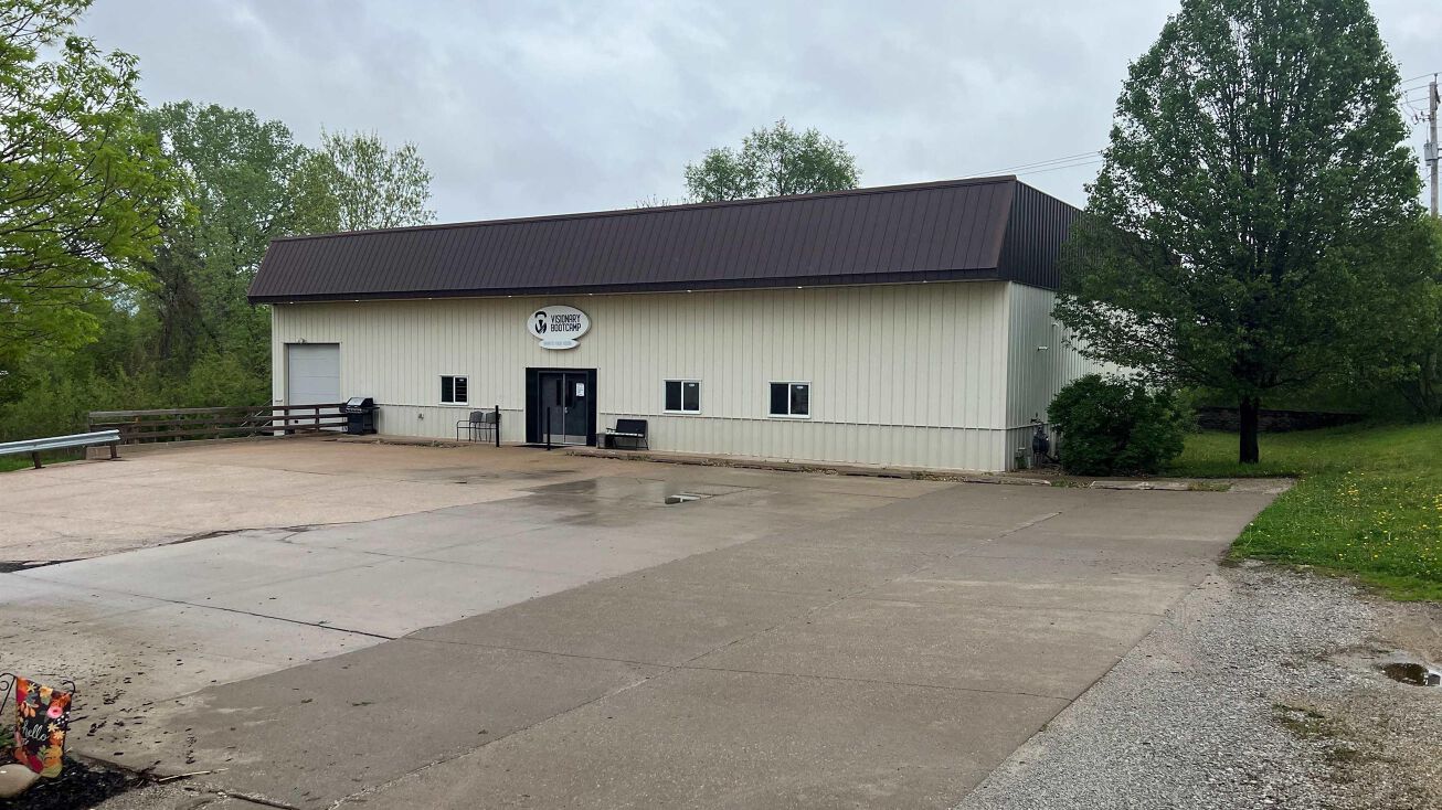 2348 CUMBERLAND Drive, Bettendorf, IA 52722 - Industrial Property for ...