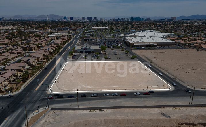 NWC Spring Mountain & Tenaya, Spring Valley, NV 89147 | Crexi.com