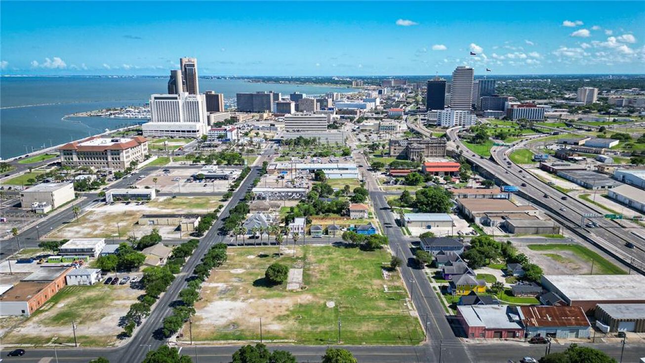 1403 N Chaparral St, Corpus Christi, TX 78401 | Crexi.com