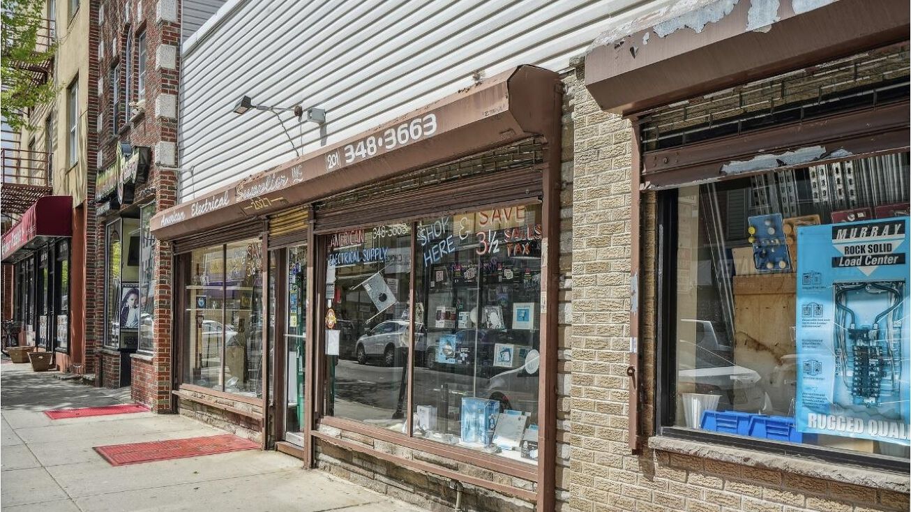 2027 Bergenline Ave, Union City, NJ 07087 | Crexi.com