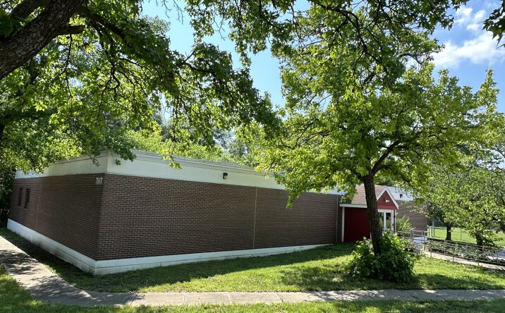 7917 W 95TH ST Overland Park KS 66212-3213 APN: NP02070000 0001 | Crexi.com