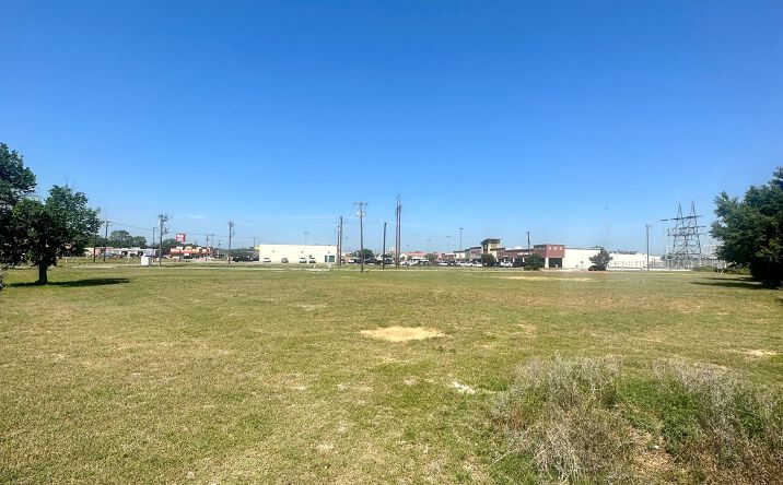 533 Hayes Rd, Mineral Wells, TX 76067 | Crexi.com