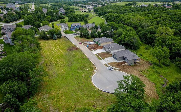 6936 Kenton Street, Shawnee, KS 66226 | Crexi.com