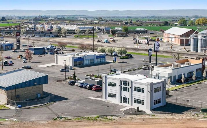 Brenda Garibay - SVN | Retter & Company | Crexi