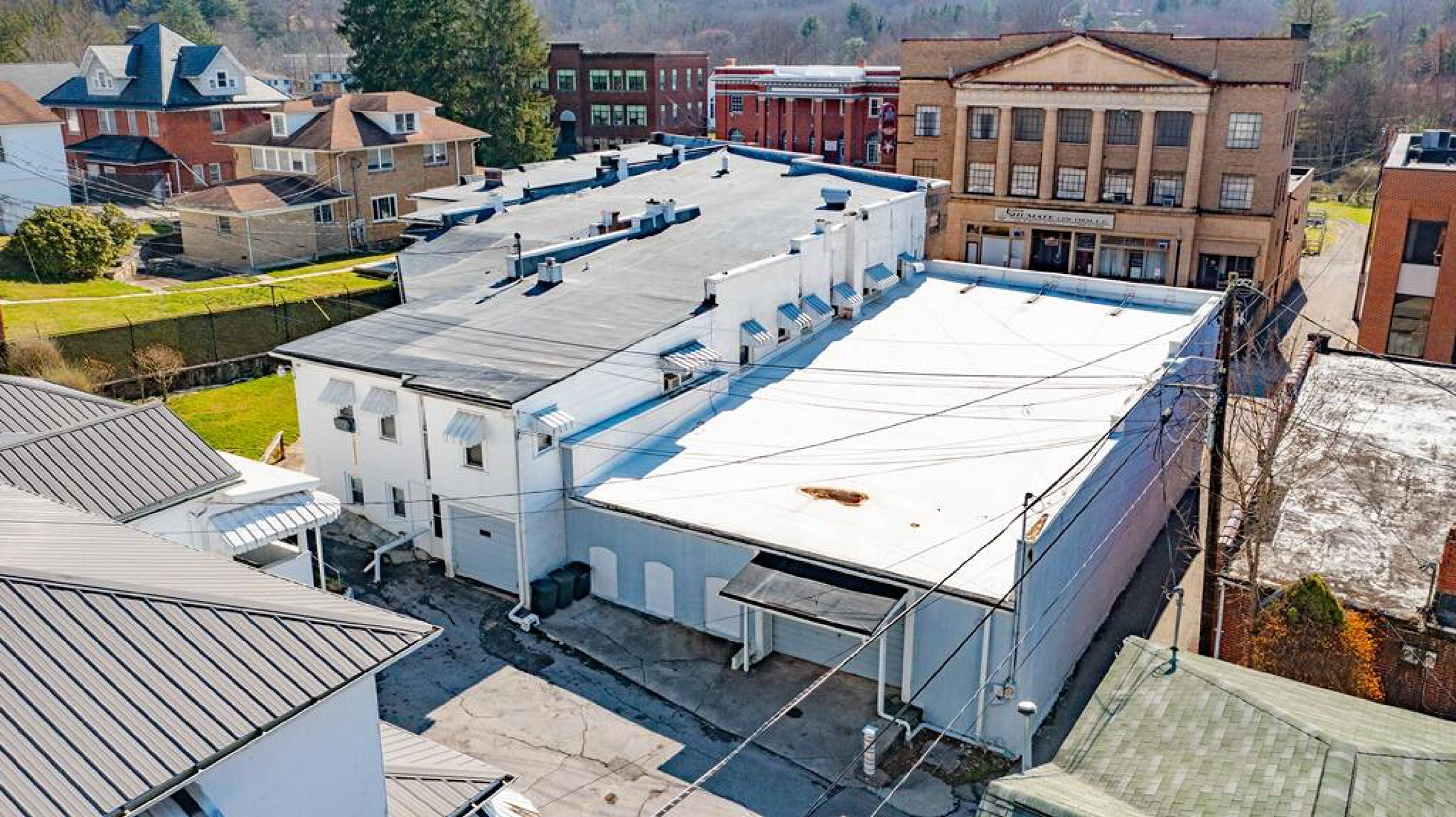 531 Main St, Mt Hope, WV 25880 | Crexi.com