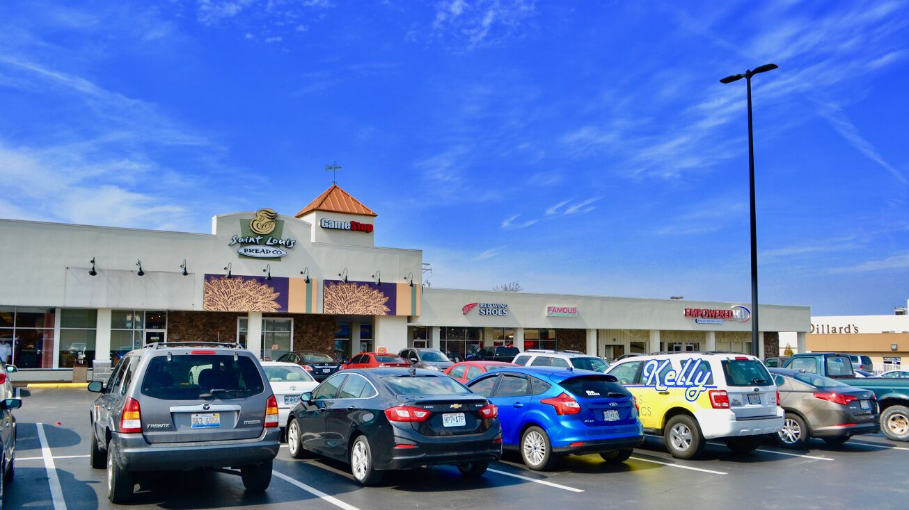 122 S County Center Way, St. Louis, MO 63129 | Crexi.com