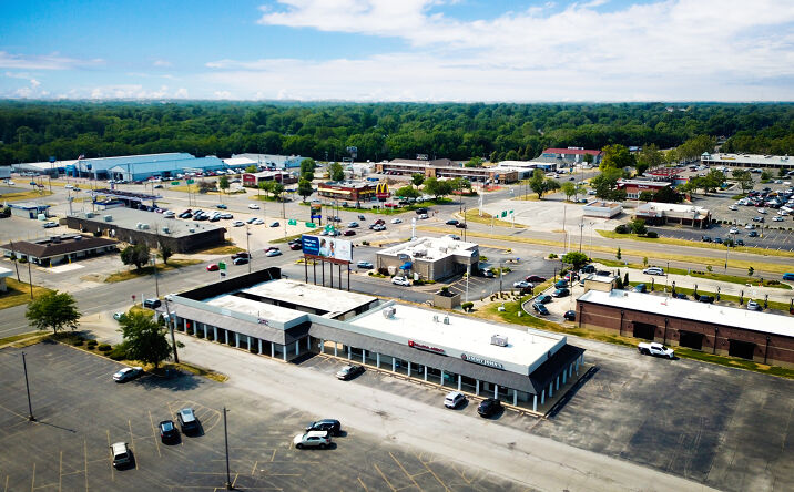 2950 N WATER ST Decatur IL 62526-4250 APN: 04-12-02-101-003 | Crexi.com