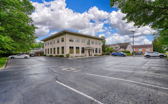 1906 Bethel Rd, Columbus, OH 43220 | Crexi.com