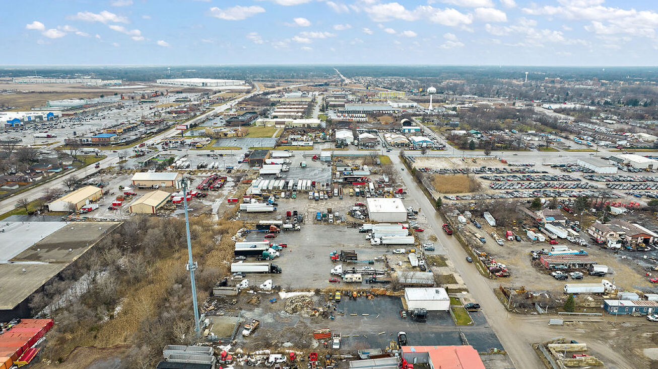 3915 W 166th Pl, Markham, IL 60428 | Crexi.com